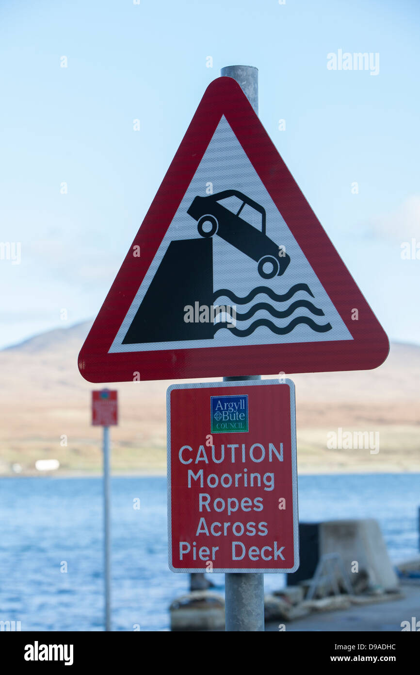 Pier warning sign hi-res stock photography and images - Alamy