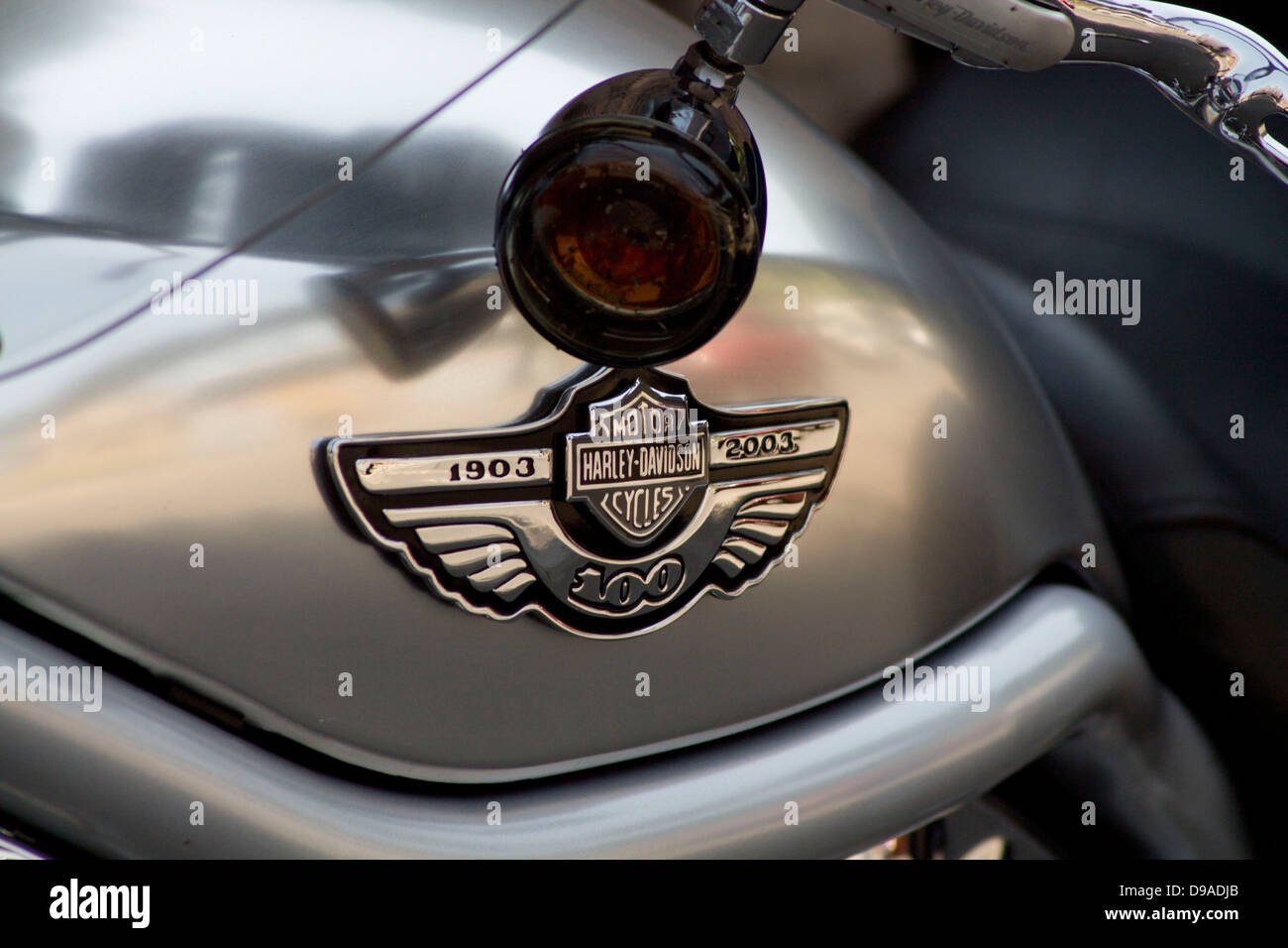 Harley davidson motorcycle logo hi-res stock photography and images - Alamy
