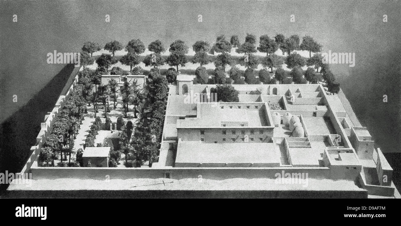 This layout shows a section of Akhetaten (Amarna), ruled by Akhenaten ...