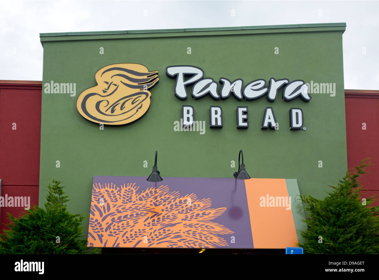 Panera bread logo hi-res stock photography and images - Alamy