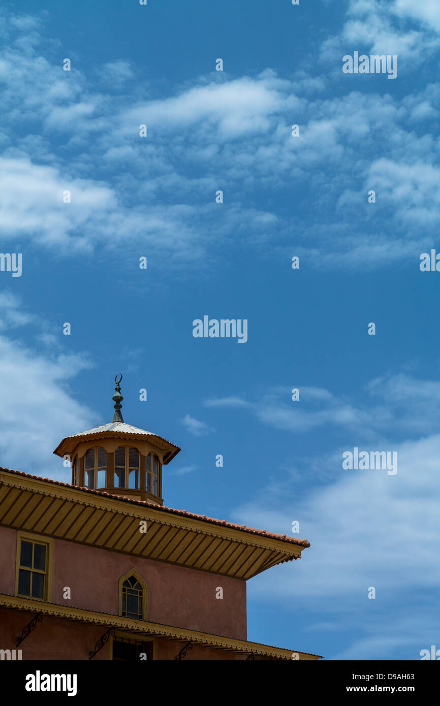 Roof corner hi-res stock photography and images - Alamy