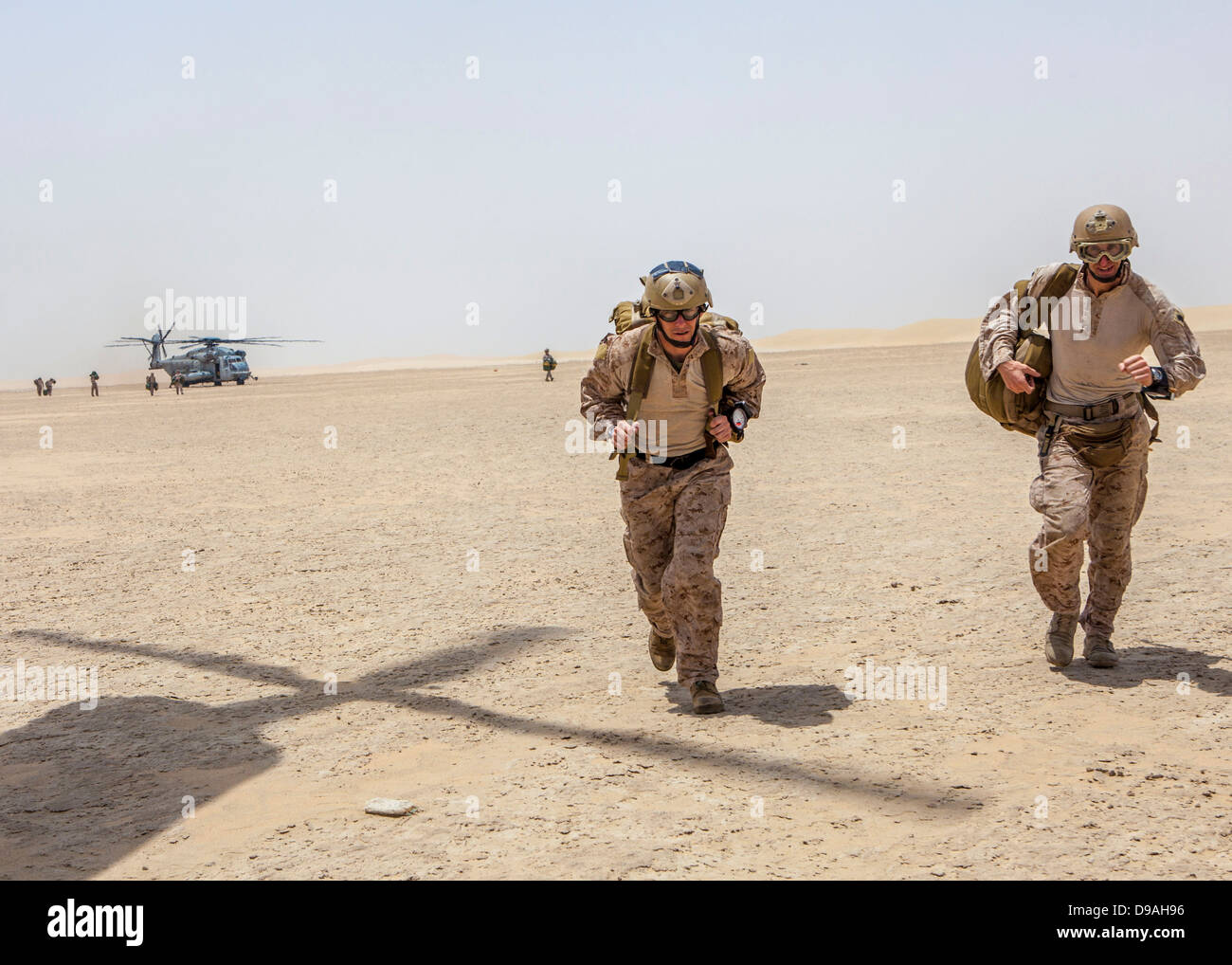 26th Marine Expeditionary Unit Stock Photos & 26th Marine Expeditionary ...