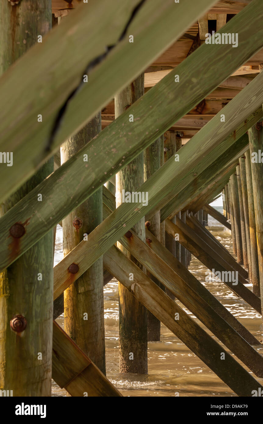 Detailed views of support structure for a boardwalk Stock Photo - Alamy
