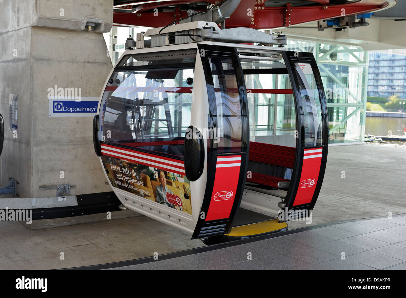 Emirates cable cars, London, England, United Kingdom Stock Photo - Alamy
