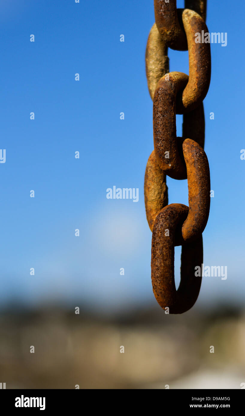 Rusted chain hi-res stock photography and images - Alamy