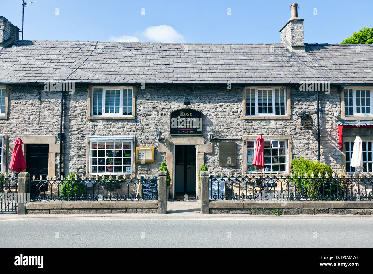 Cafe architecture hi-res stock photography and images - Alamy