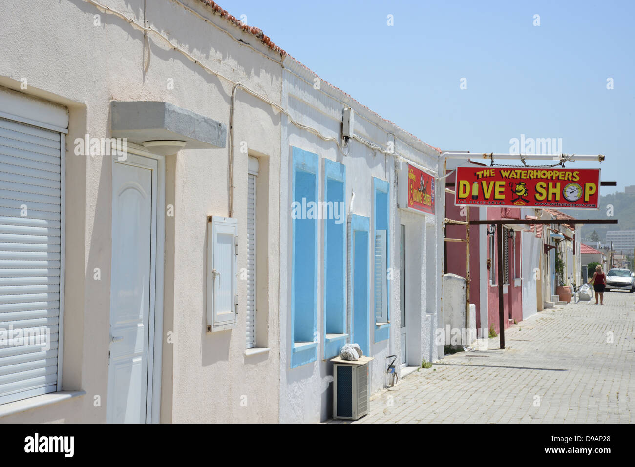 Row of shop houses hi-res stock photography and images - Alamy