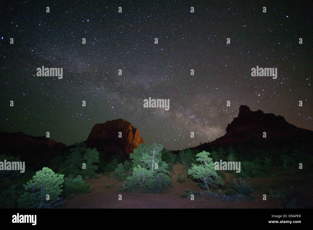 Sedona, Arizona, USA. 09th June, 2013. The night sky and stars of the ...