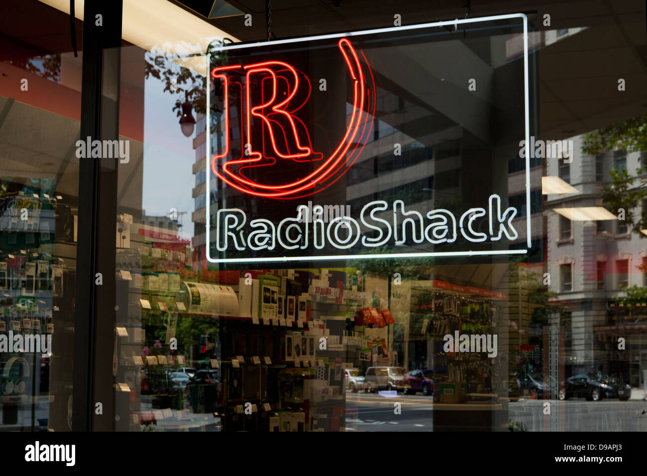 Radio shack hi-res stock photography and images - Alamy