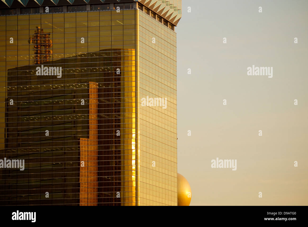 Asahi beer building hi-res stock photography and images - Alamy