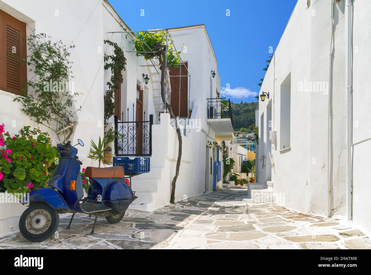 Typical small greek street Stock Photo - Alamy
