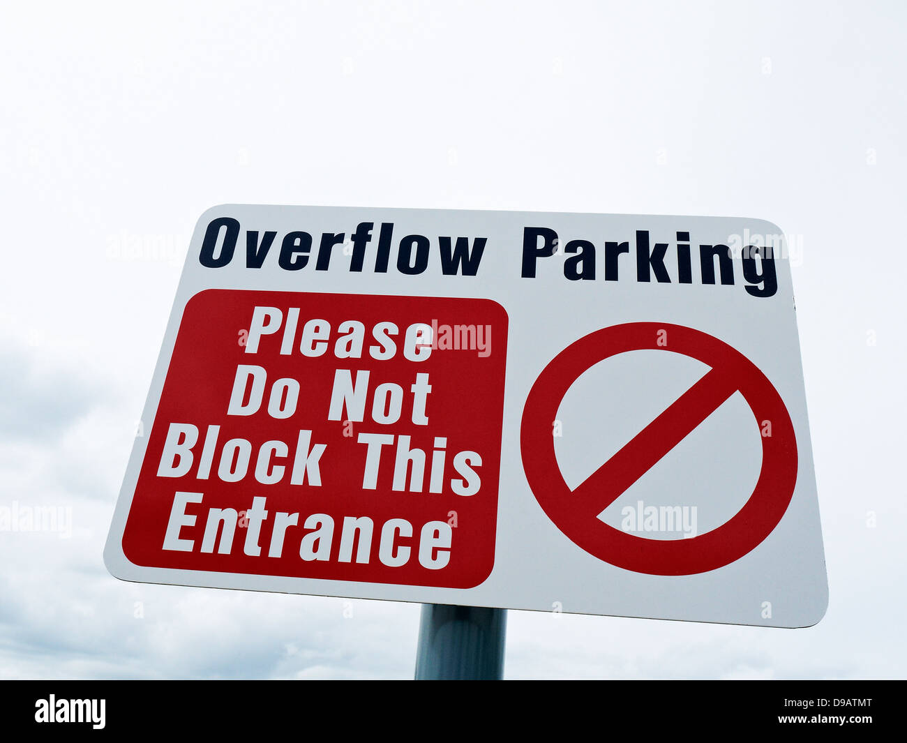 Overflow parking sign uk hi-res stock photography and images - Alamy