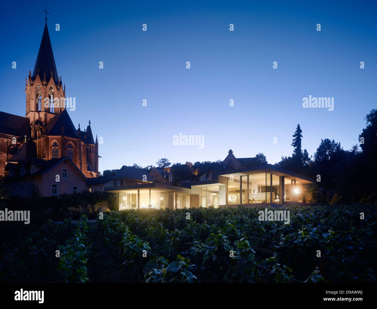 Wohnhaus in Oppenheim, Oppenheim, Germany. Architect: trint + kreuder ...