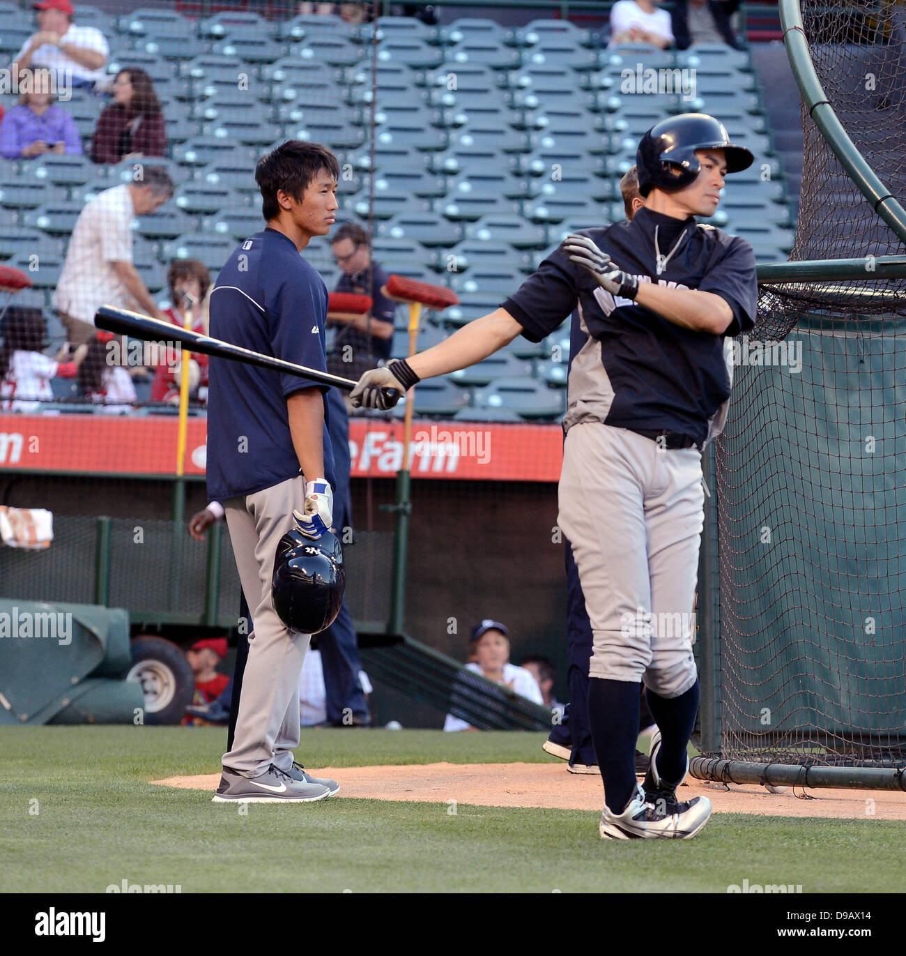 (L-R) Gosuke Kato, Ichiro Suzuki (Yankees), JUNE 14, 2013 - MLB ...