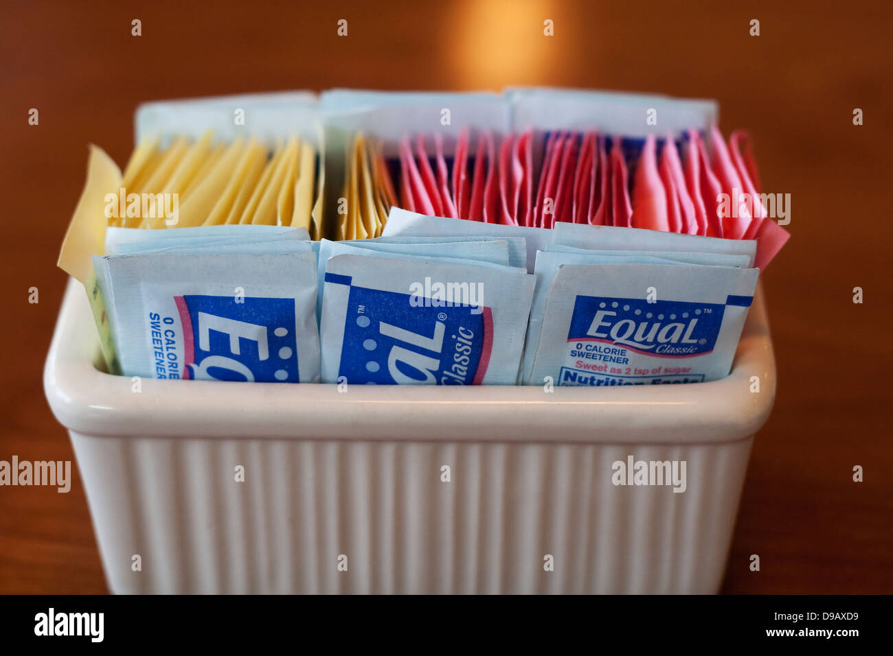 Artificial sweetener packets hi-res stock photography and images - Alamy