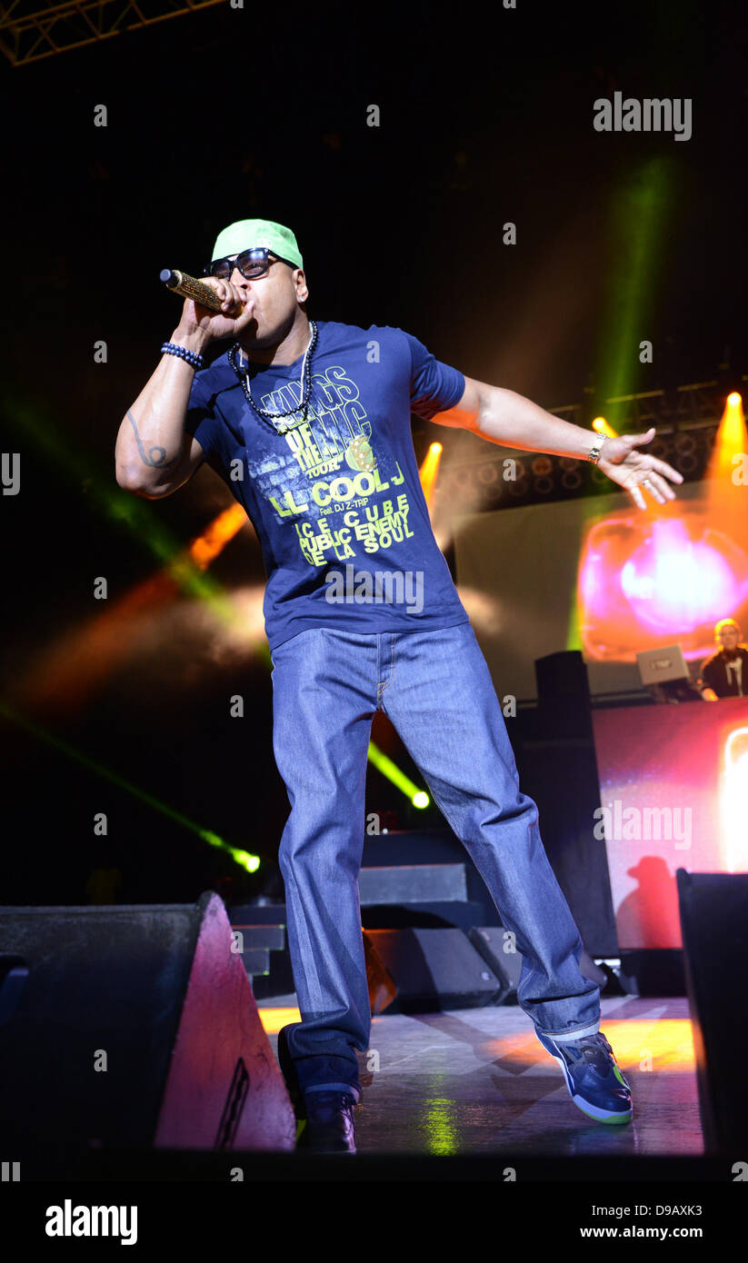 Jun 15, 2013 - Portsmouth, Virginia, U.S. - Rapper LL COOL J aka JAMES ...