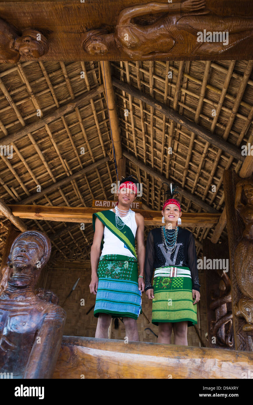 Tribal couple hi-res stock photography and images - Alamy