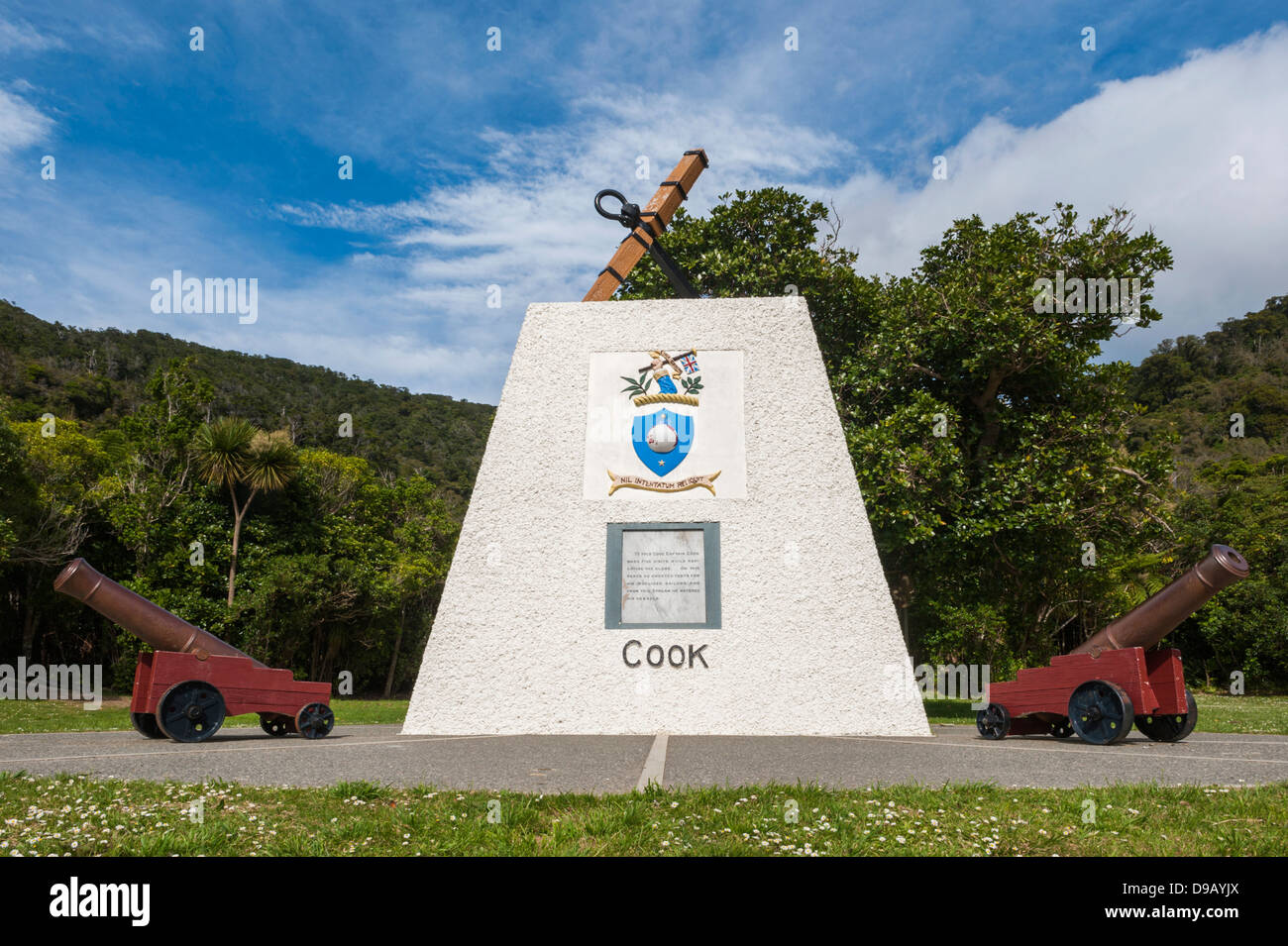 Captain cook ship hi-res stock photography and images - Alamy