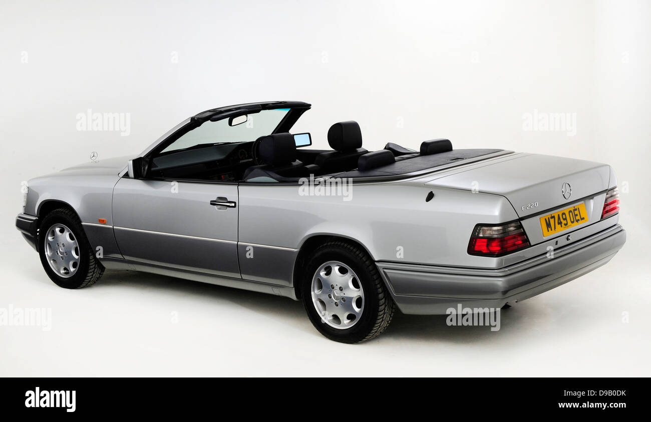 1995 Mercedes Benz E220 Convertible Stock Photo - Alamy