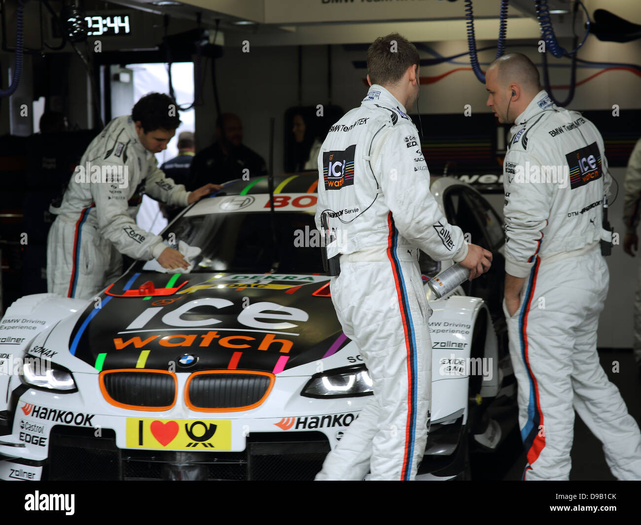 Deutsche Tourenwagon Masters. DTM Touring Car series. Round 2. Brands ...