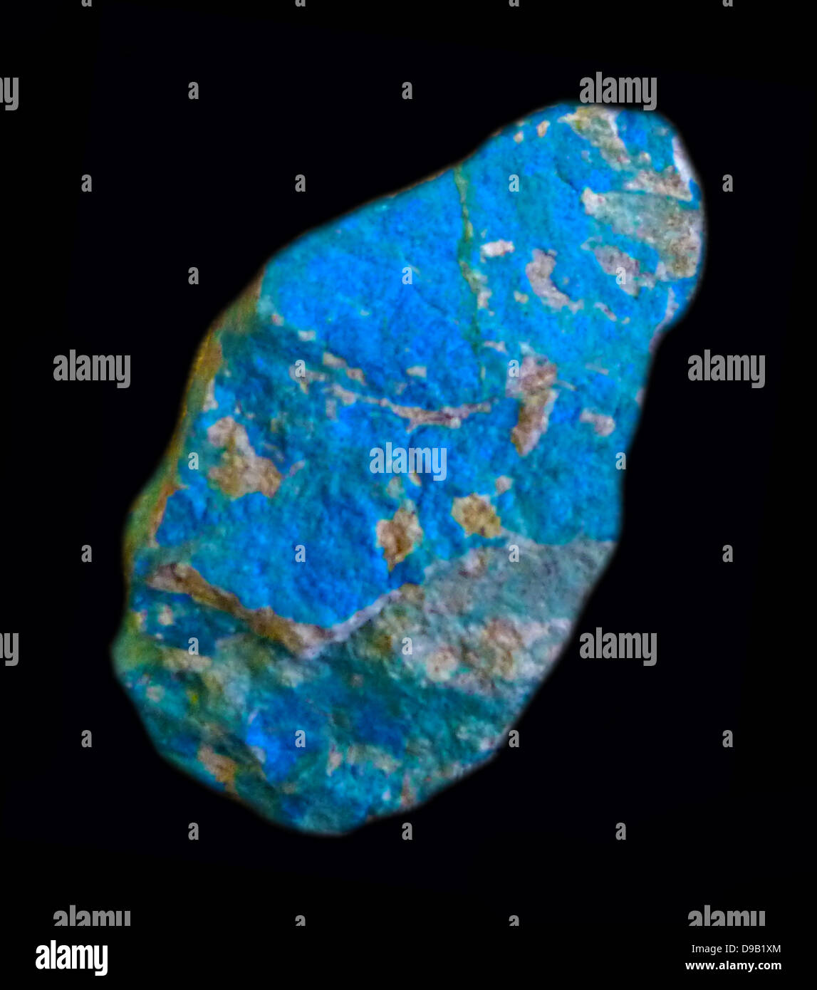 Papagoite, Monoclinic. (L) Bright blue crystalline crust with ...