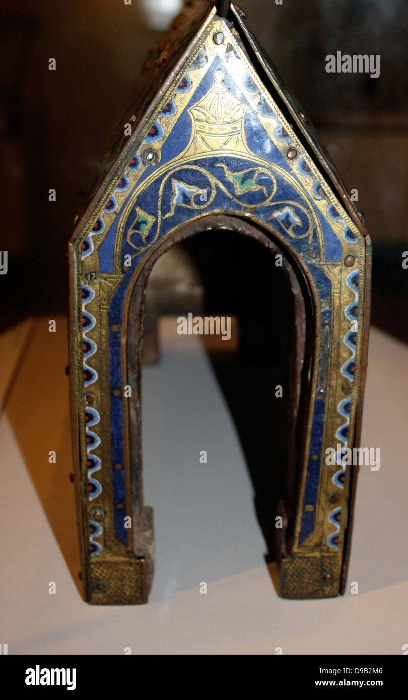 The Becket Casket circa 1180. The murder of Archbishop Thomas Becket in ...
