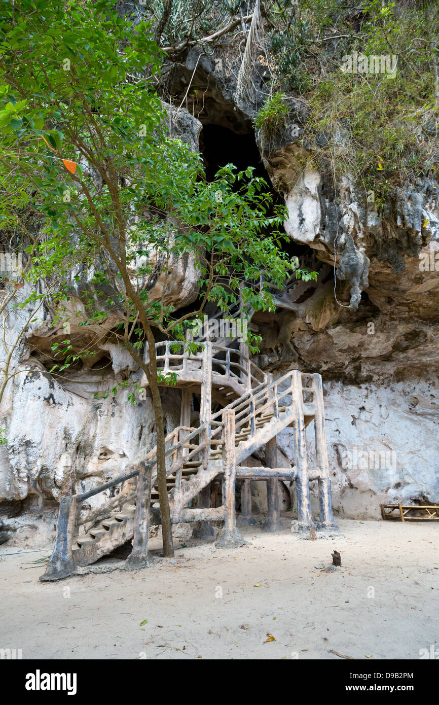 Stairs in a cave hi-res stock photography and images - Alamy