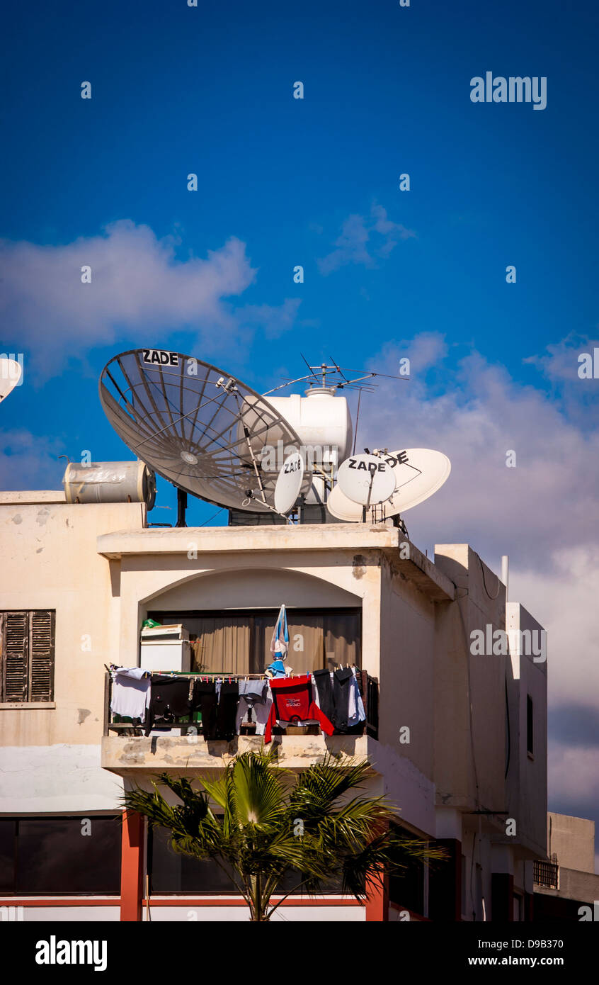 Satellite Building High Resolution Stock Photography and Images - Alamy