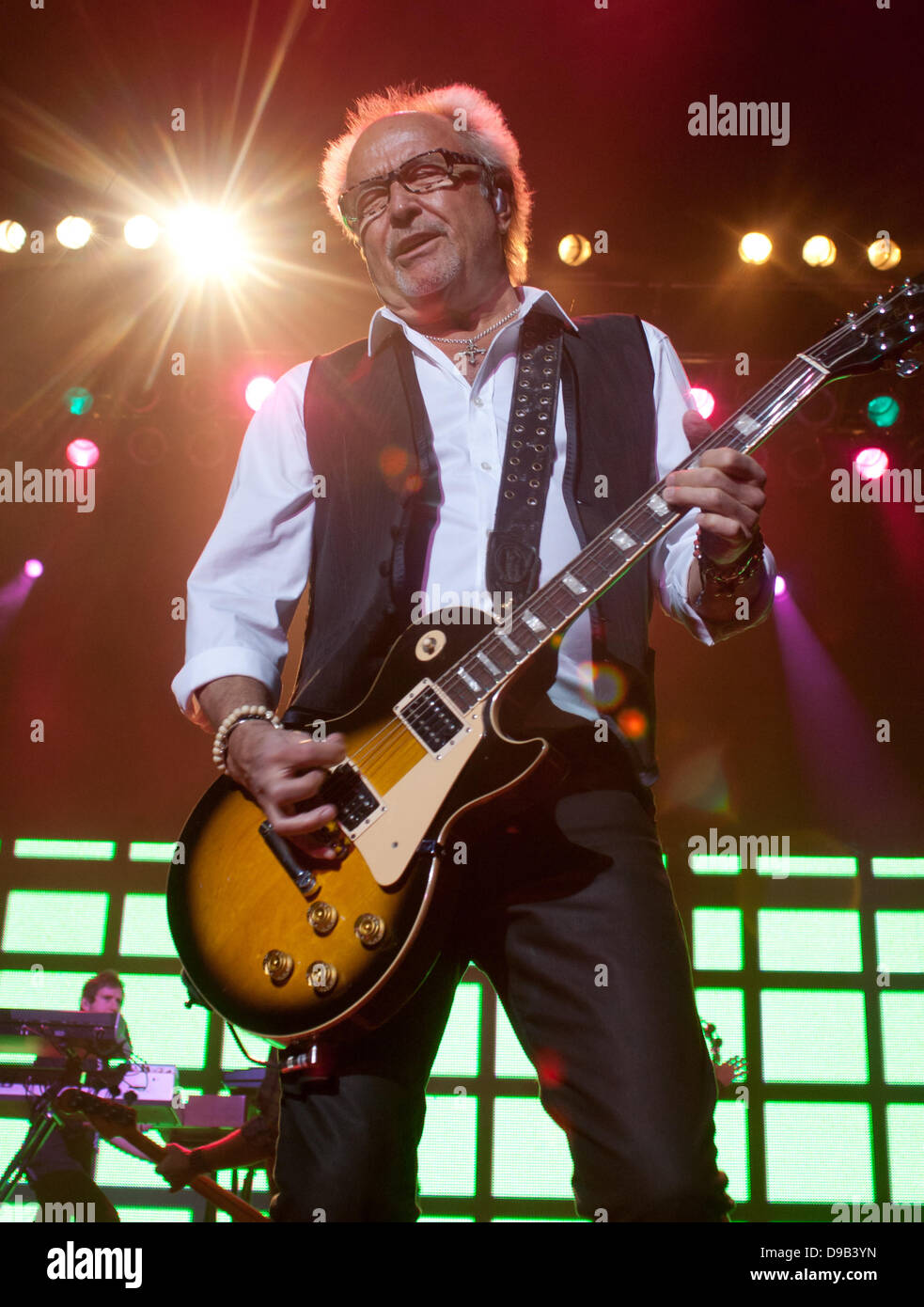 Mick jones of foreigner hi-res stock photography and images - Alamy