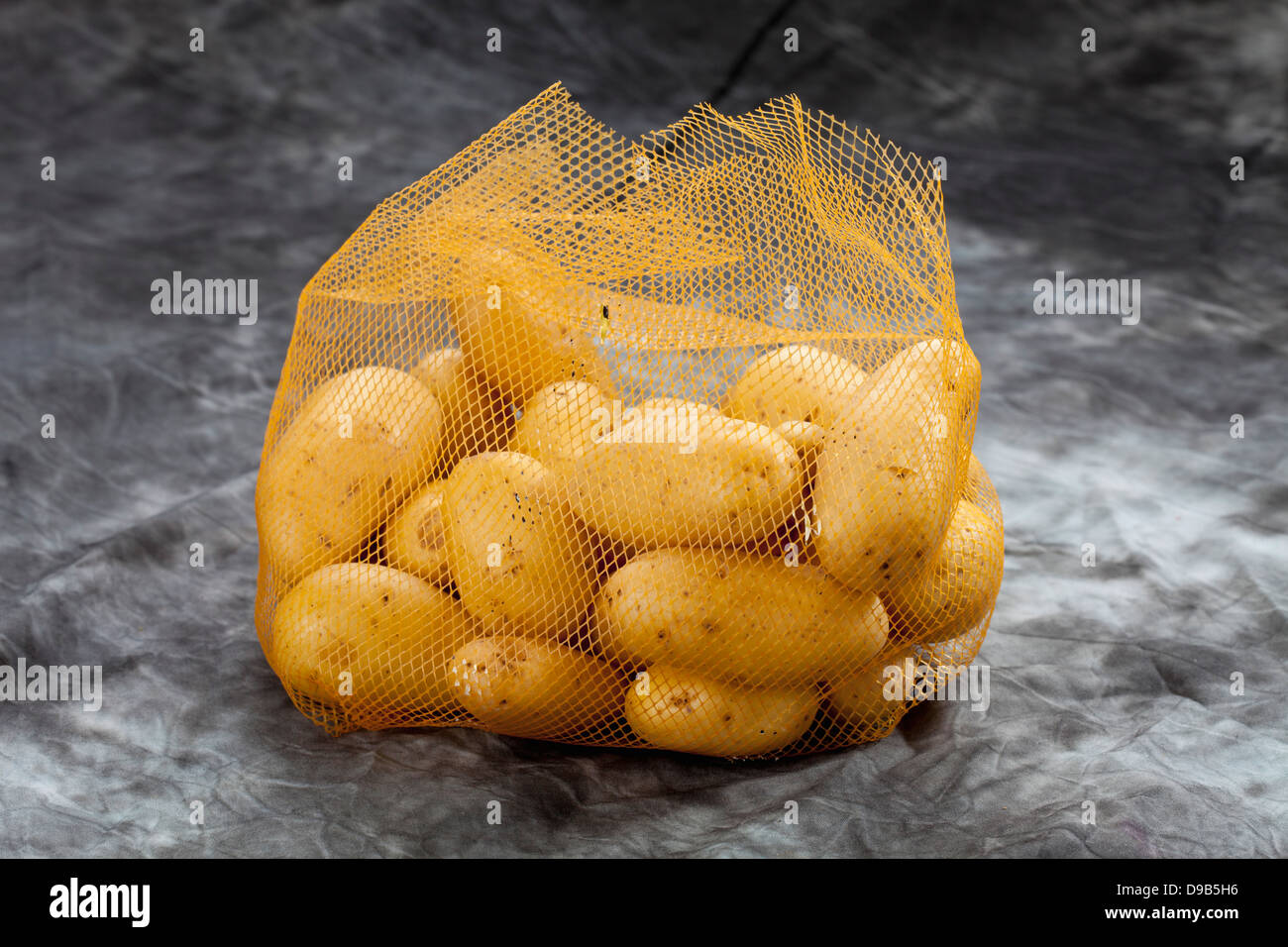 Storage net hi-res stock photography and images - Alamy