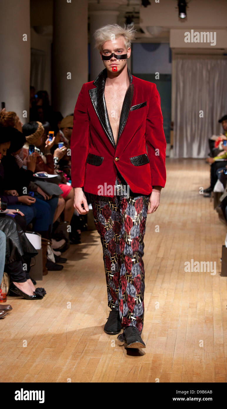Model Mercedes-Benz Fashion Week - Fall 2012 - Anna Francesca - Runway ...
