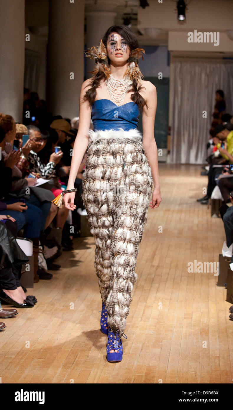 Model Mercedes-Benz Fashion Week - Fall 2012 - Anna Francesca - Runway ...