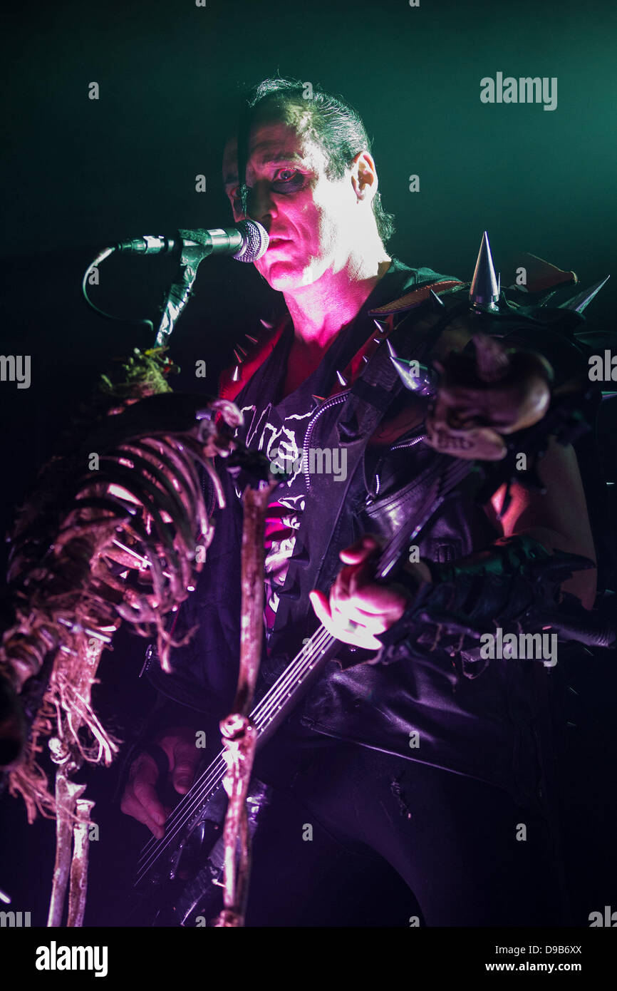 The Misfits performing live in concert at Cine Teatro de Corroios ...