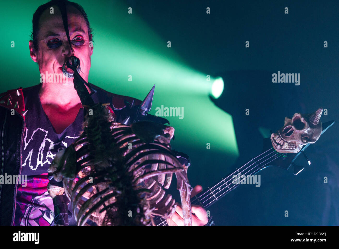 The Misfits performing live in concert at Cine Teatro de Corroios ...