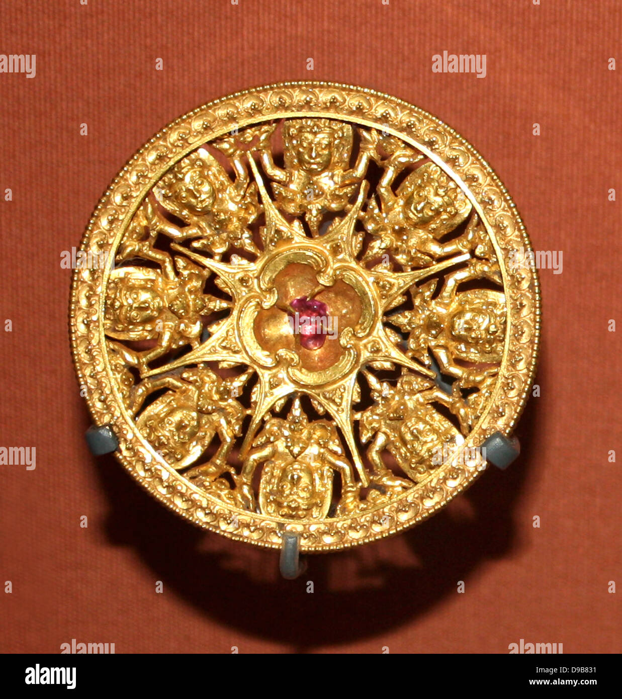 Ear to the ground hi-res stock photography and images - Alamy