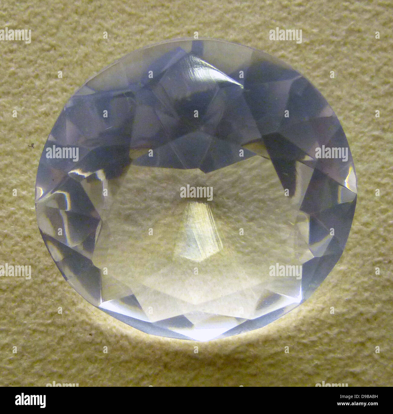 Brilliant (diamond cut) A brilliant is a diamond or other gemstones ...