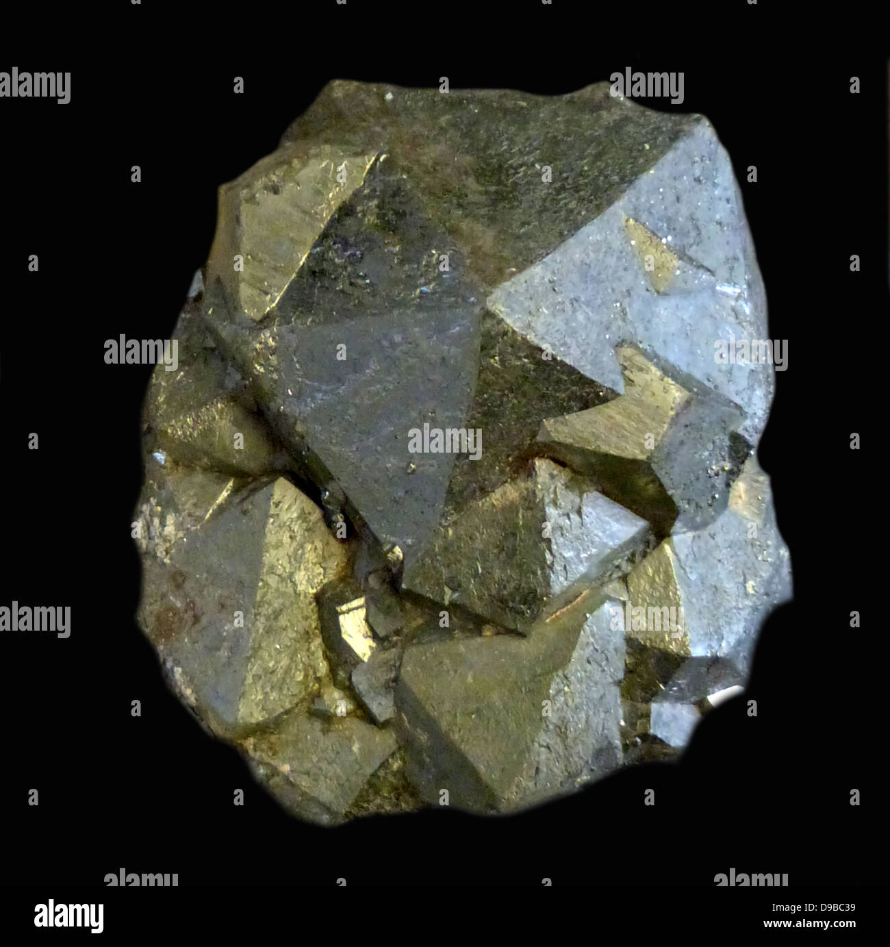 Crystals showing pyritohedral and octahedral faces rio marina hi-res ...