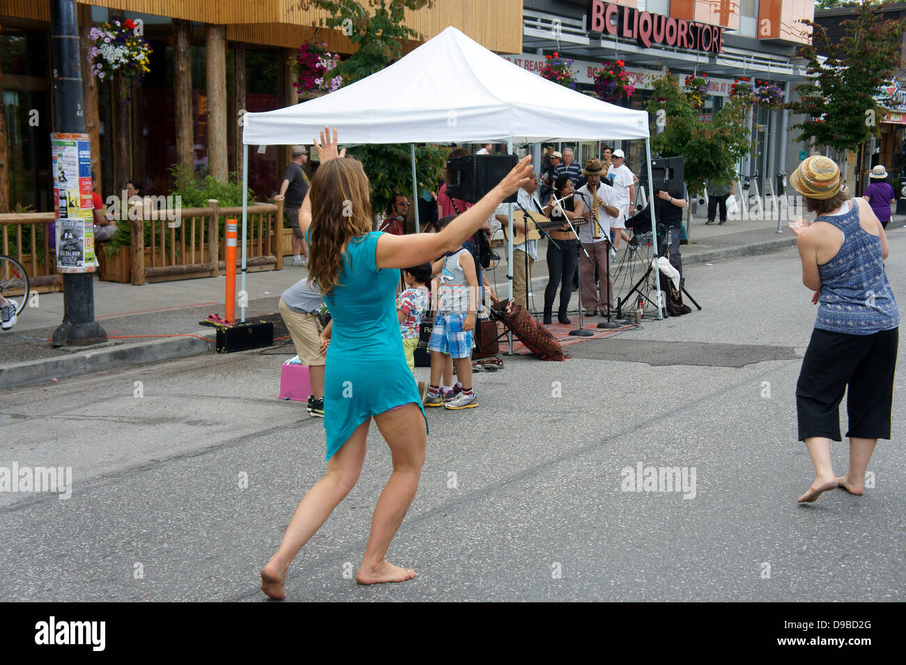Dancing festivals hi-res stock photography and images - Alamy