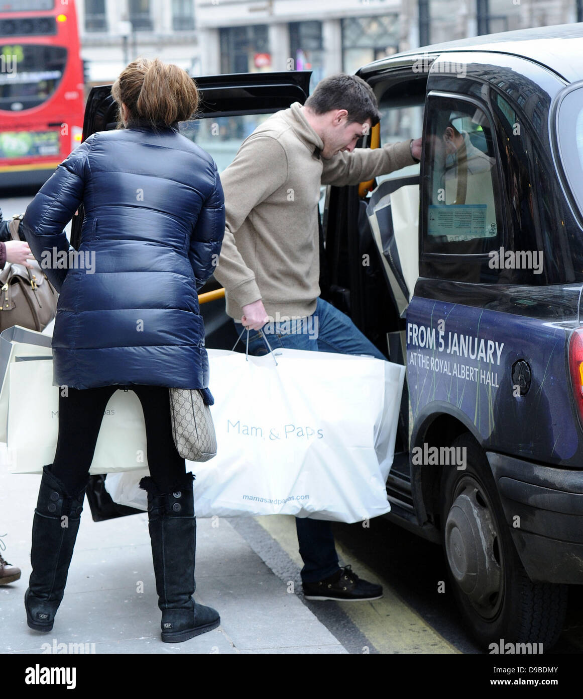 Stacey Solomon and boyfriend Aaron Barnham leaving after shopping at ...