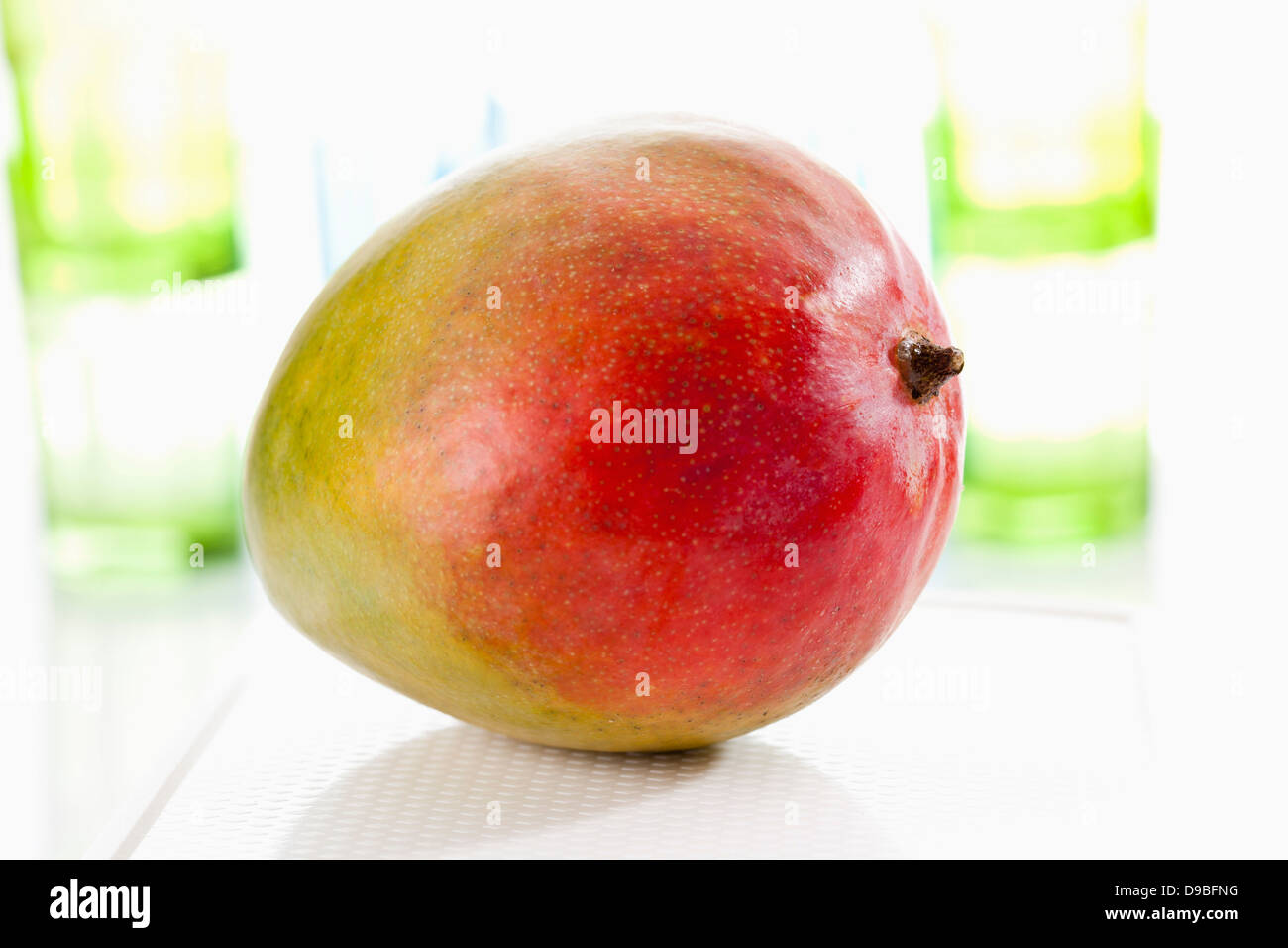 Mango fruit on chopping board hi-res stock photography and images - Alamy