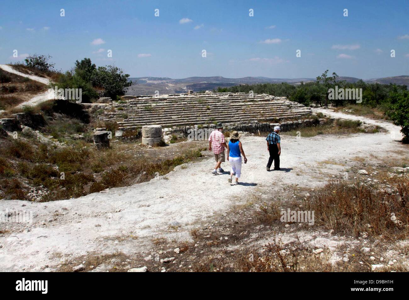 June 17, 2013 - Nablus, West Bank, Palestinian Territory - Israelis ...