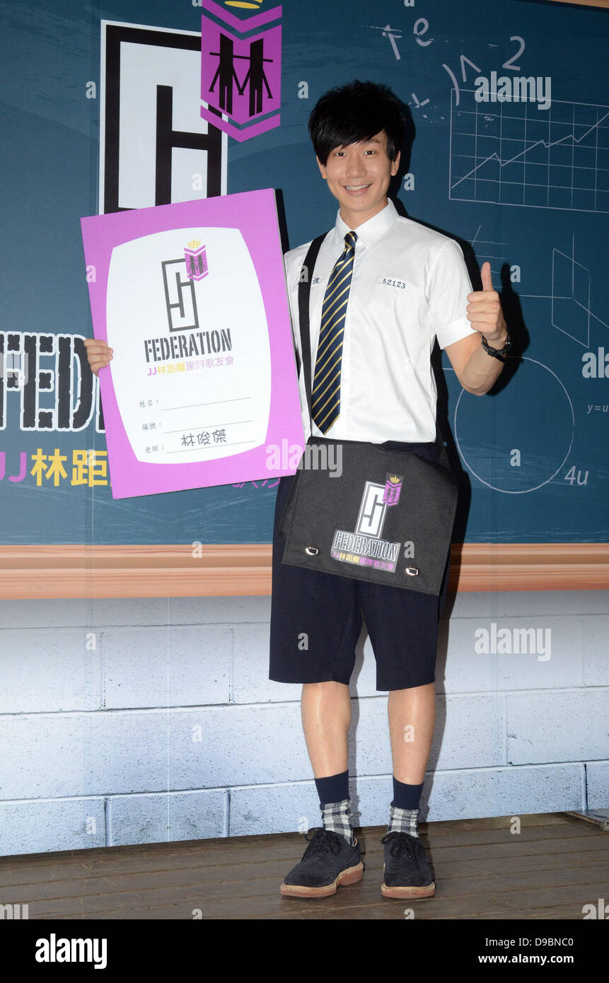 JJ Lam attended activity with fans club members in Taipei, Taiwan ...