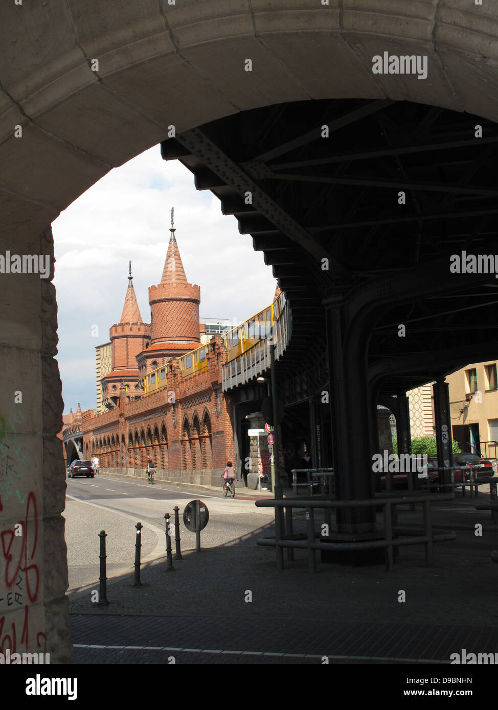 Oberbaumbrucke (bridge), Berlin, Germany Stock Photo - Alamy