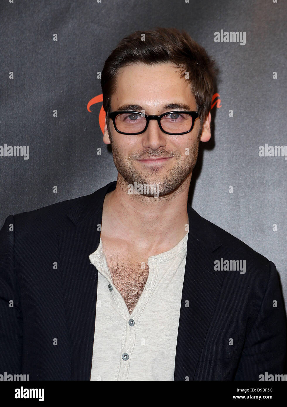 Ryan Eggold Blacklist Glasses