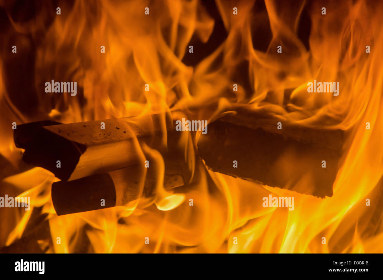 Fire pieces hi-res stock photography and images - Alamy
