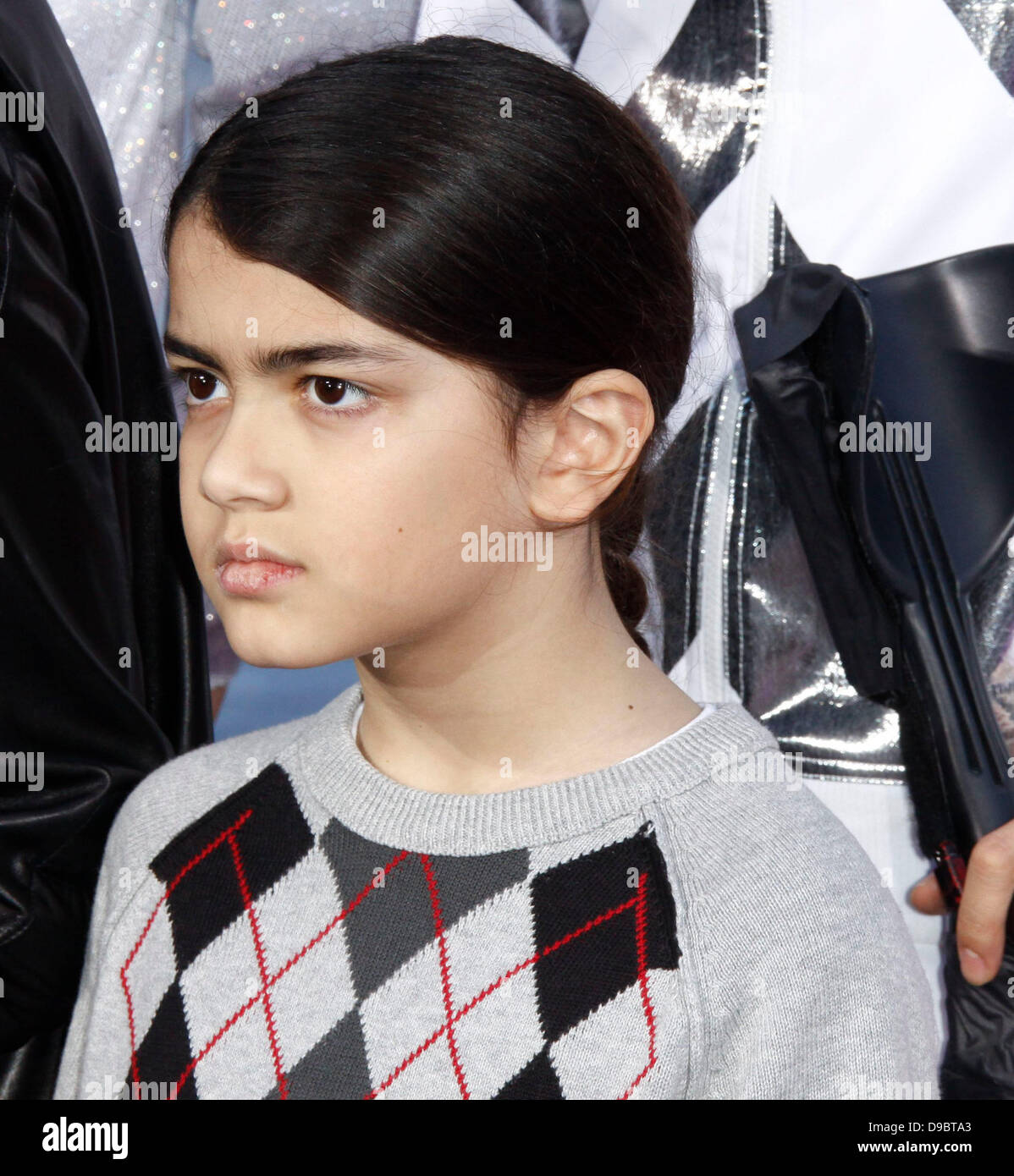 Blanket Jackson Michael Jackson's family and children immortalized ...