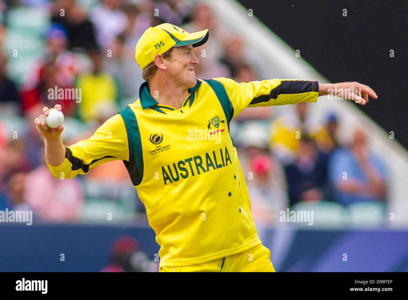 George bailey cricket hi-res stock photography and images - Alamy