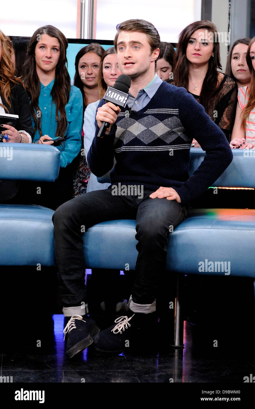 Daniel Radcliffe appears on Much Music's New.Music.Live to promote his ...