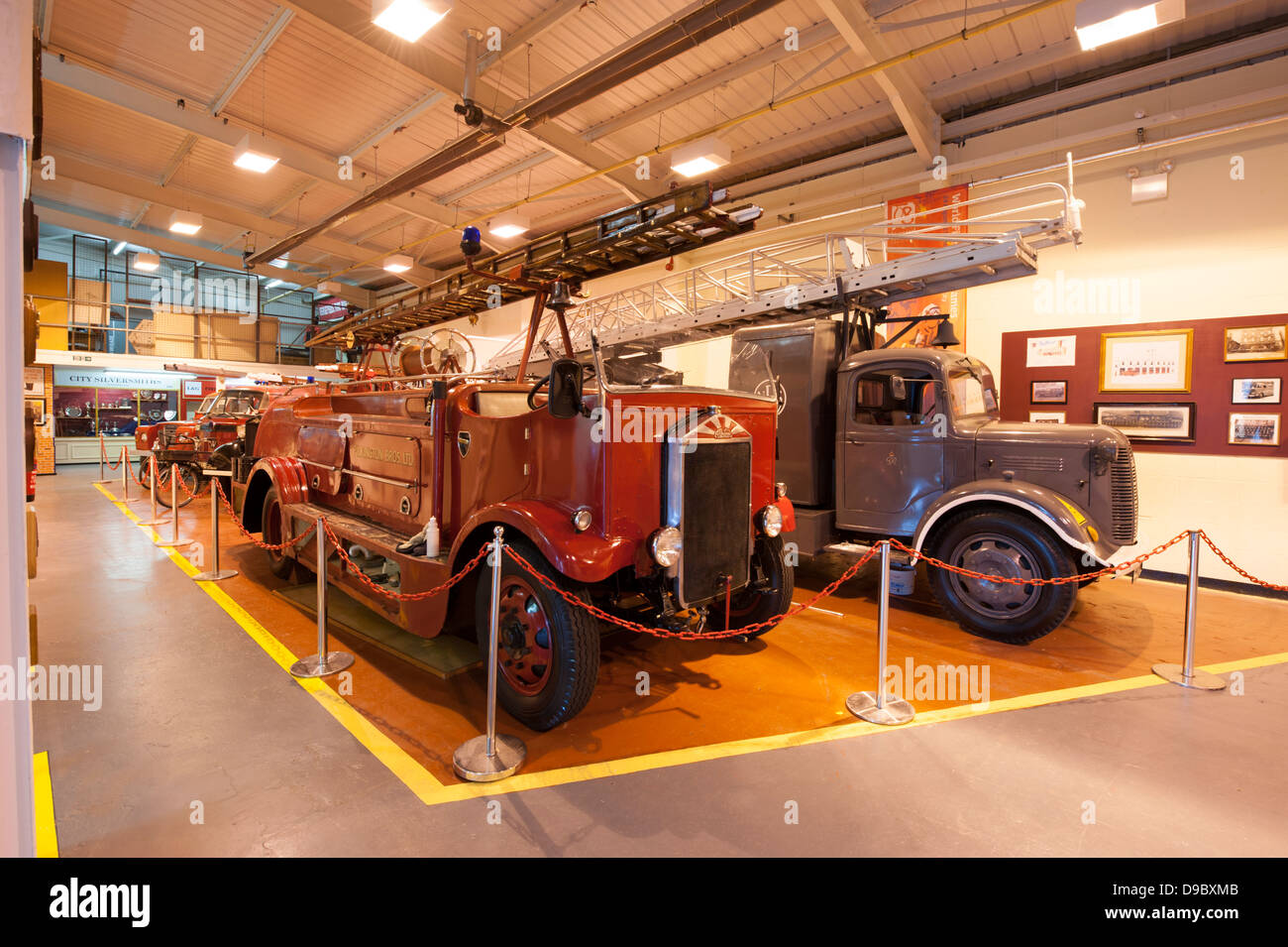 Vintage fire engine hi-res stock photography and images - Alamy