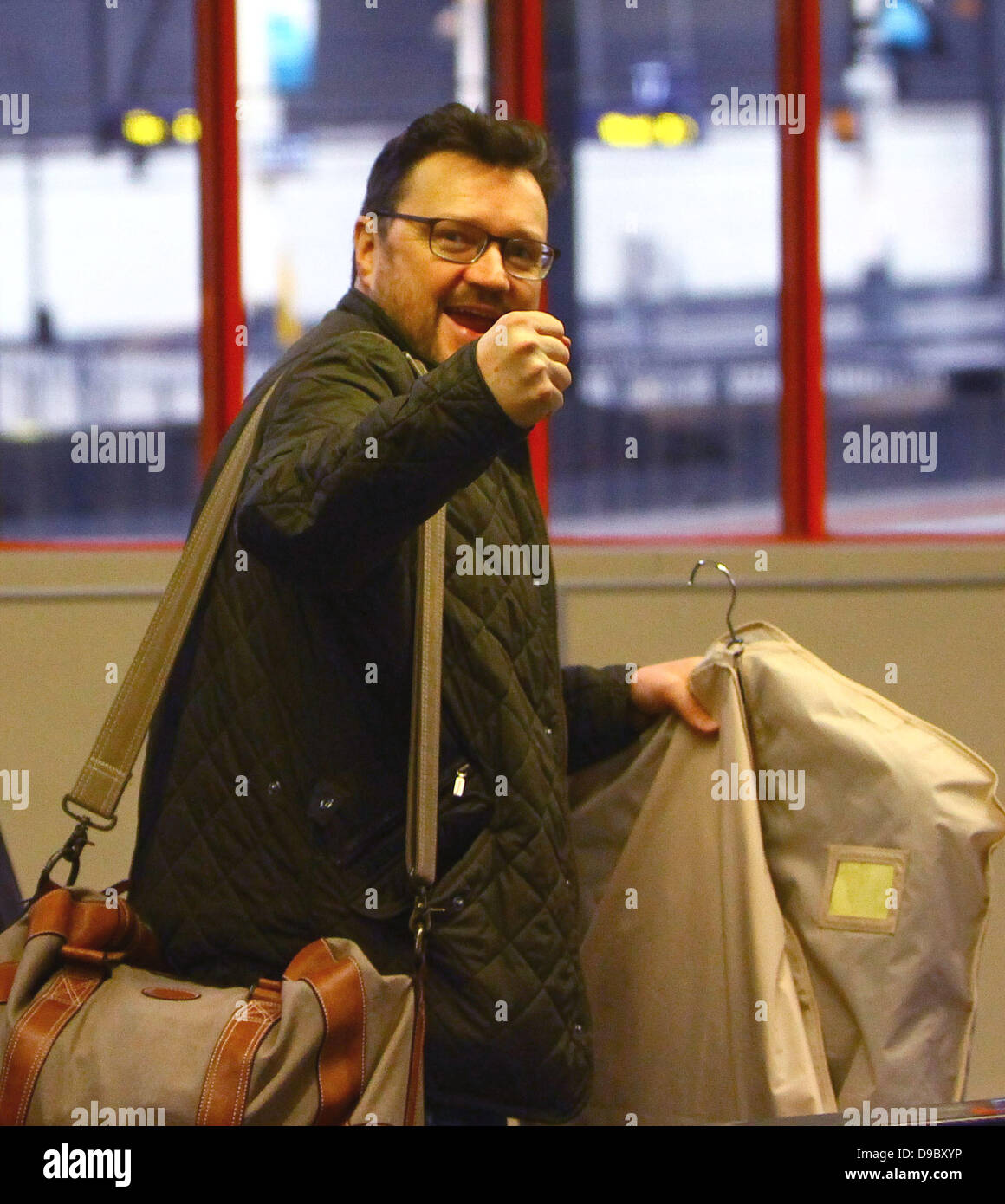 Ian Puleston-Davies The cast of Coronation Street arrive at Euston ...